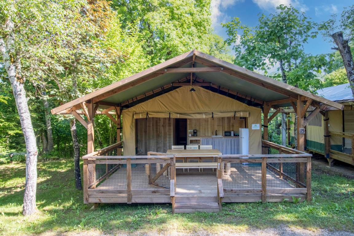 65 M² Camping ∙ 3 Chambres ∙ 8 Personnes - Dordogne