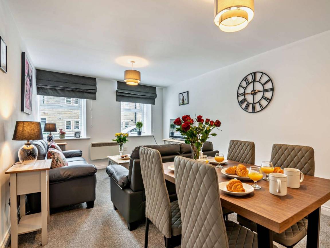 Cottage ∙ 2 Bedrooms ∙ 4 Guests - Holmfirth