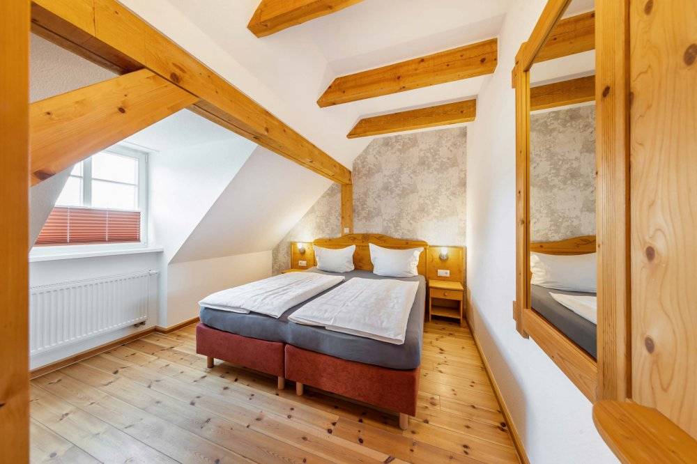 100 M² Ferienwohnung ∙ 2 Schlafzimmer ∙ 6 Gäste - Rudolstadt