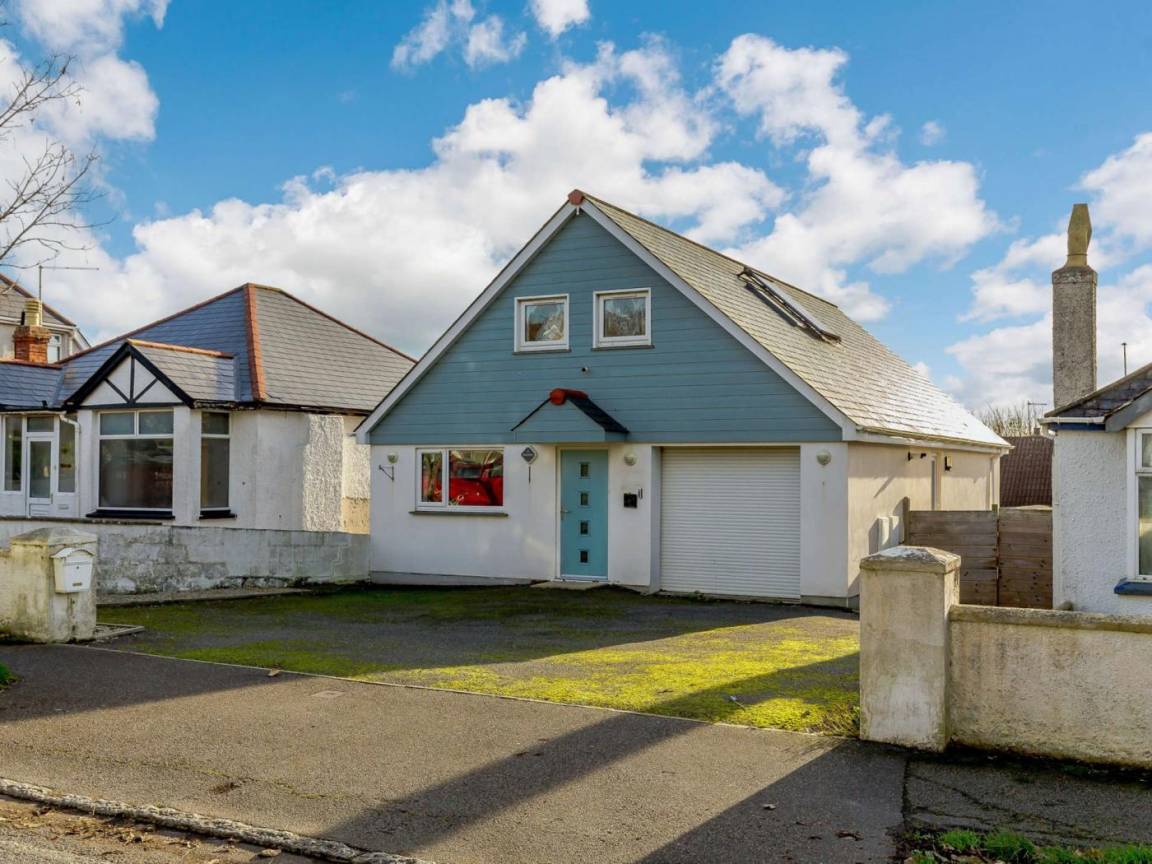 Cottage ∙ 4 Bedrooms ∙ 8 Guests - Newquay