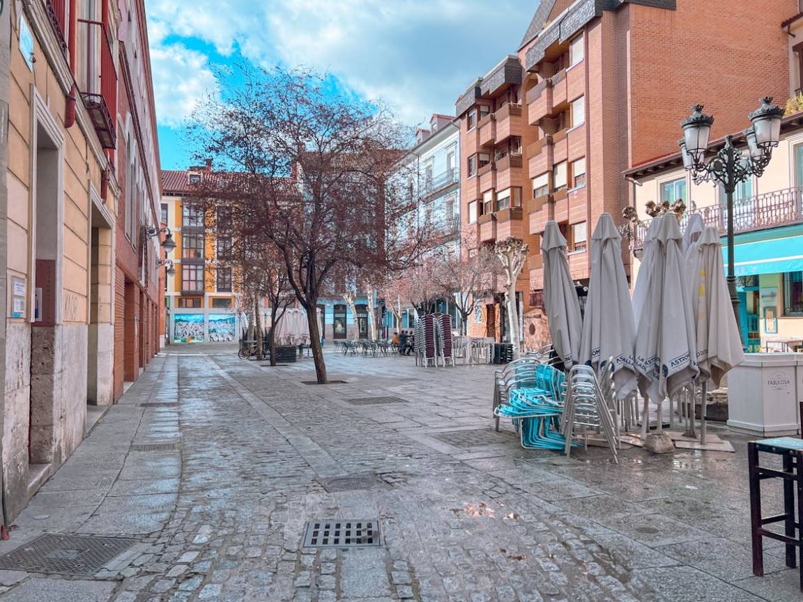 67 M² Apartamento ∙ 1 Habitación ∙ 1 Huésped - Valladolid