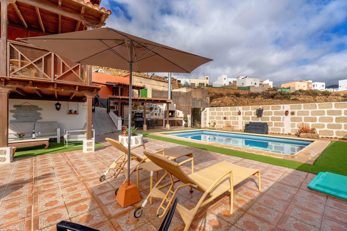 70 M² Casa De Campo ∙ 3 Habitaciones ∙ 6 Huéspedes - Canarias