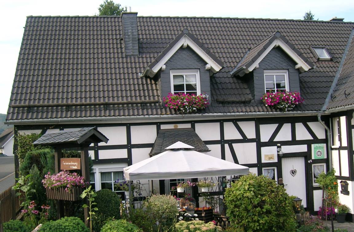 55 M² Ferienwohnung ∙ 1 Schlafzimmer ∙ 5 Gäste - Olsberg