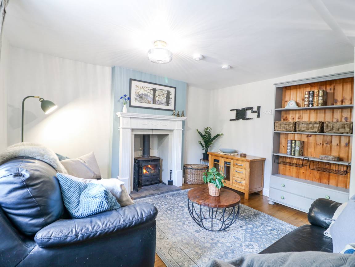 Cottage ∙ 3 Bedrooms ∙ 4 Guests - Alstonefield