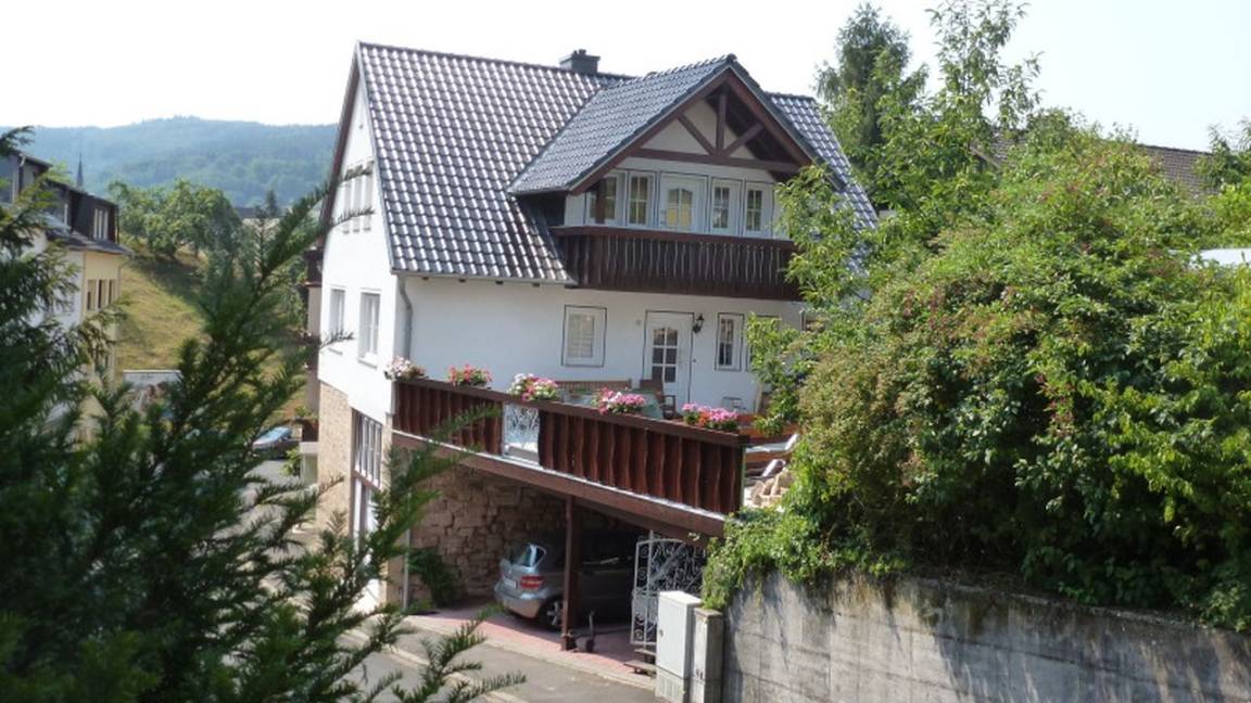 86 M² Ferienwohnung ∙ 3 Schlafzimmer ∙ 5 Gäste - Bad Orb