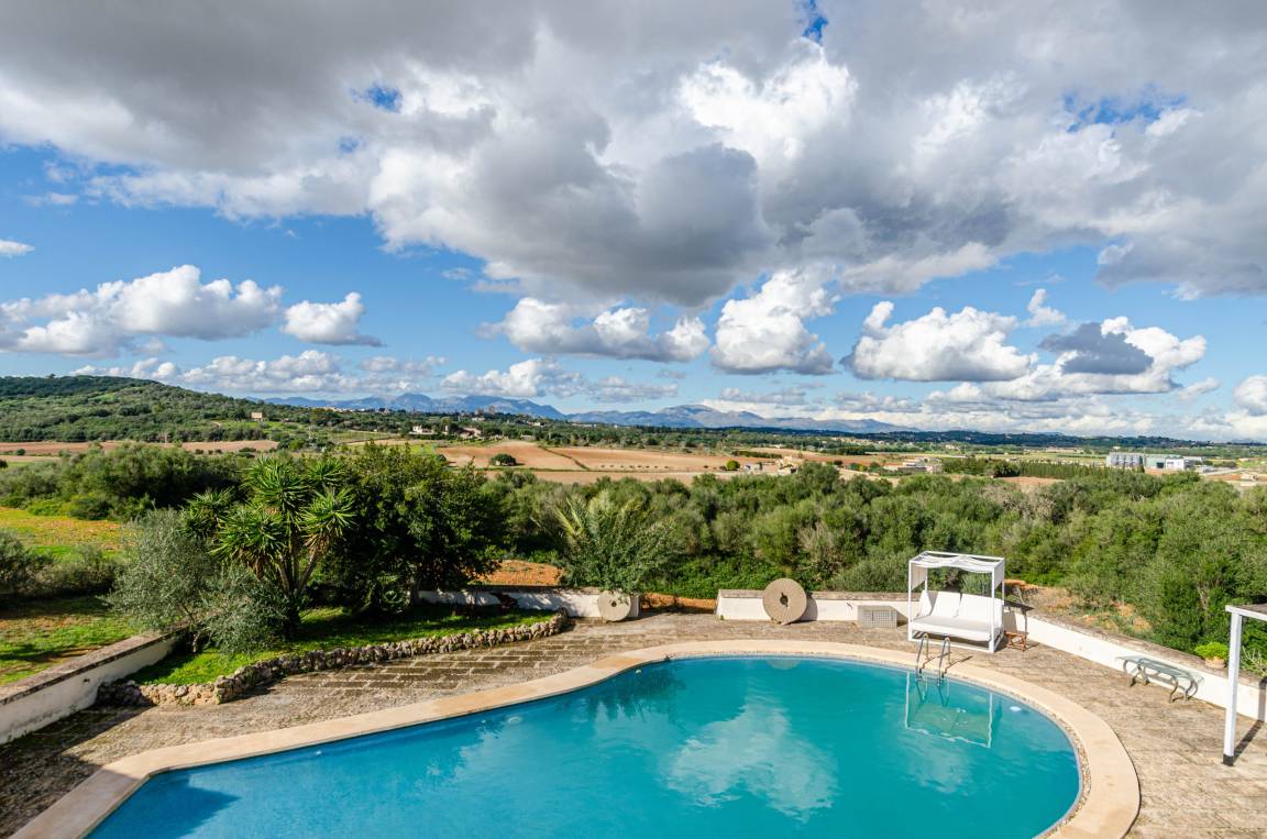 280 M² Villa ∙ 3 Bedrooms ∙ 5 Guests - Ariany