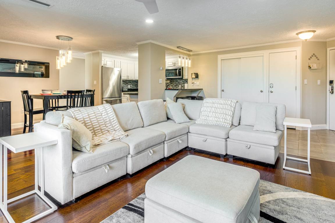 101 M² Apartment ∙ 3 Bedrooms ∙ 7 Guests - Manchester, NH