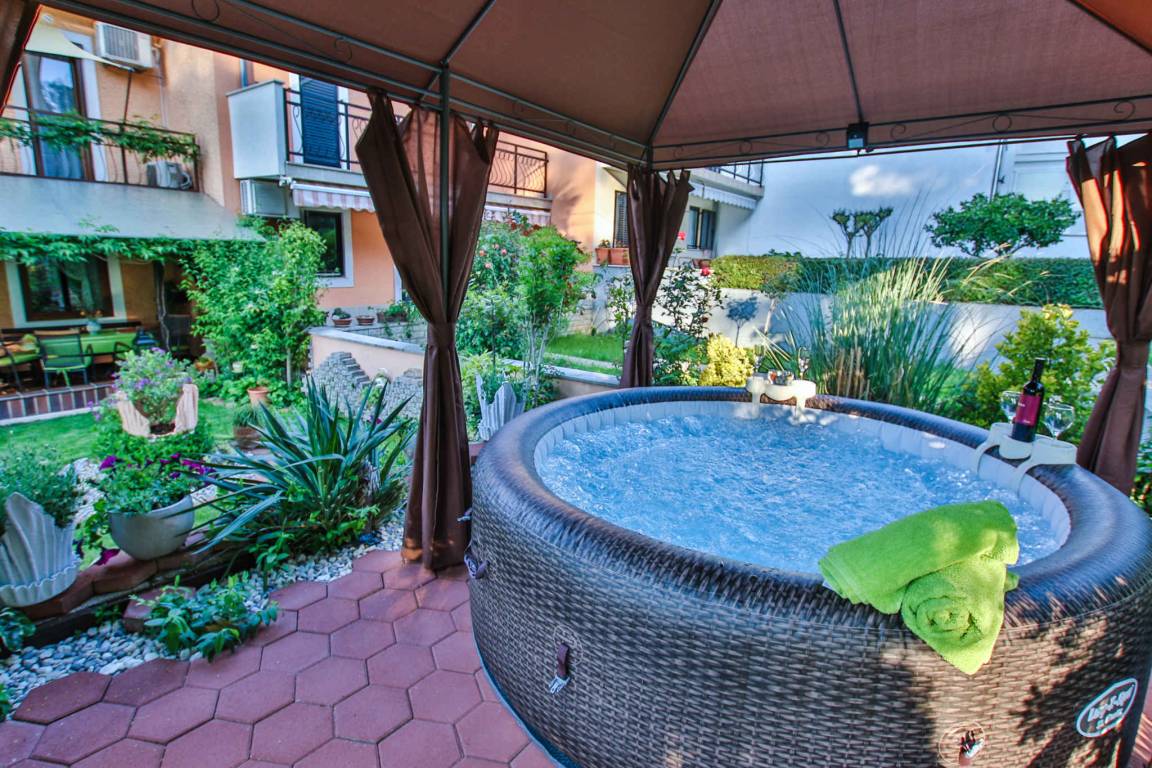 100 M² Huis ∙ 3 Slaapkamers ∙ 8 Gasten - Poreč