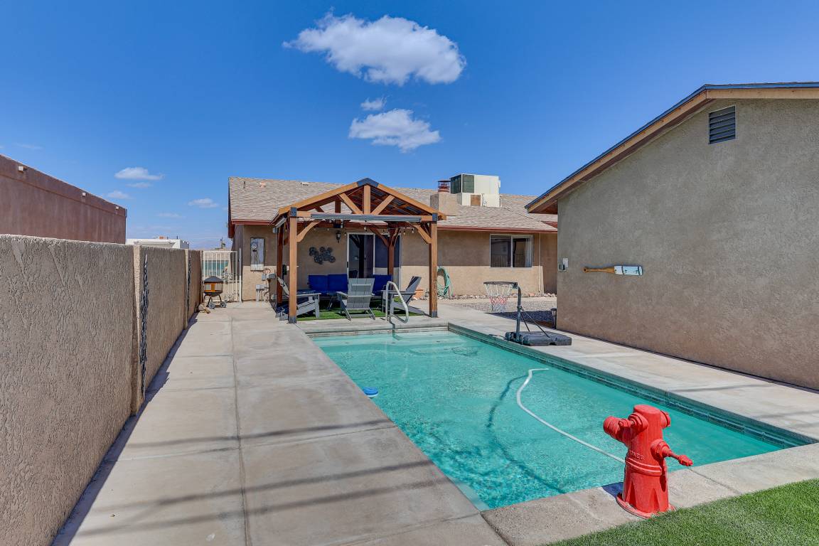 130 M² House ∙ 3 Bedrooms ∙ 6 Guests - Lake Havasu City, AZ