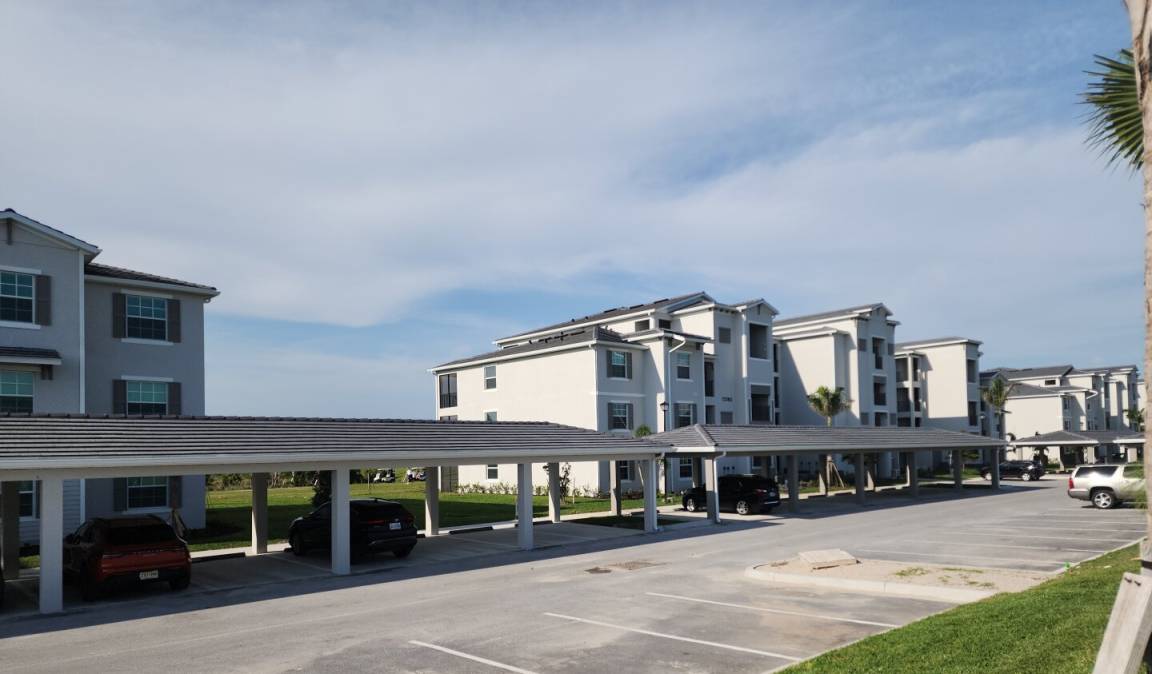 111 M² Condo ∙ 2 Bedrooms ∙ 6 Guests - North Port, FL
