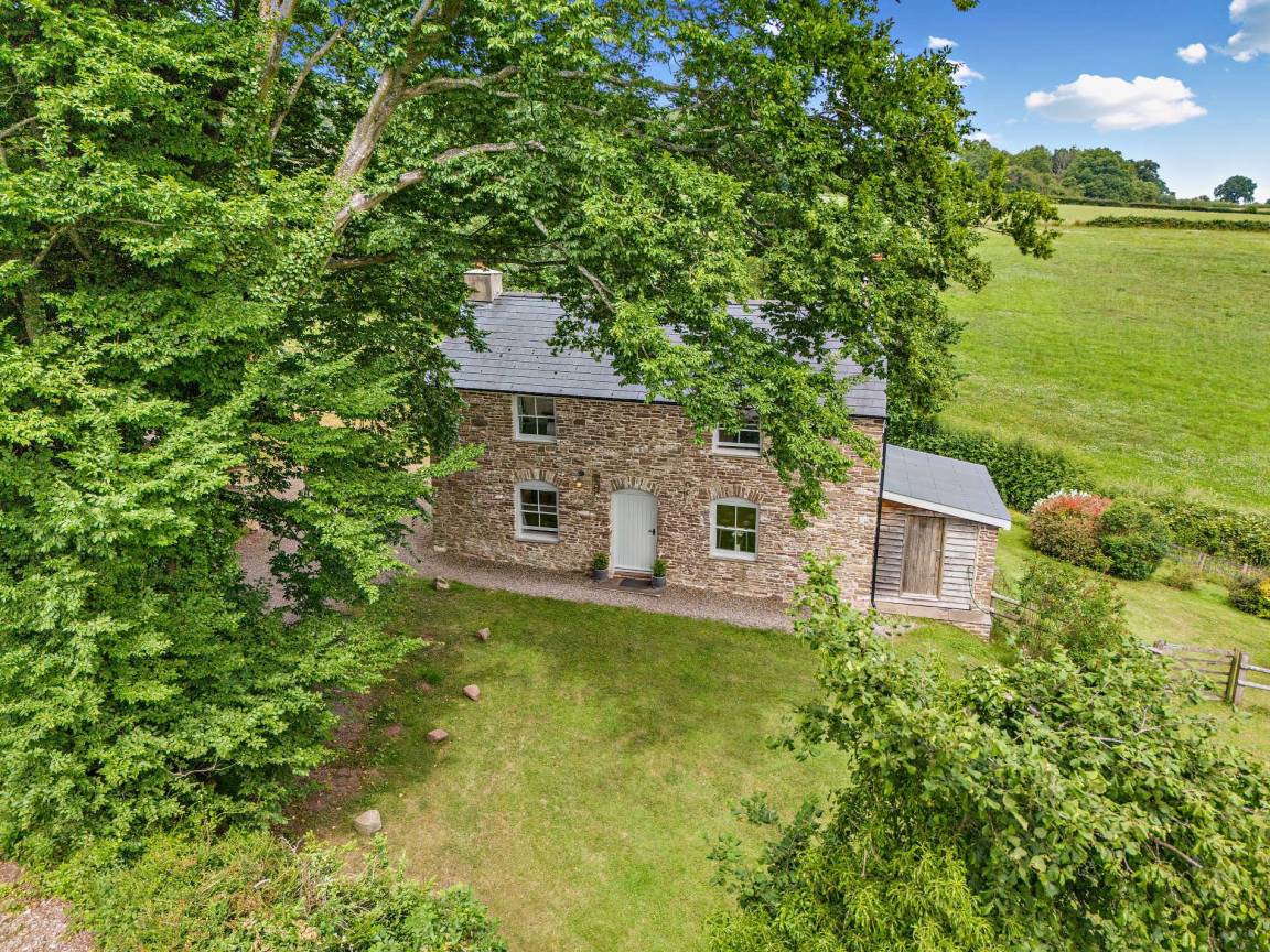 Cottage ∙ 2 Bedrooms ∙ 4 Guests - Chepstow