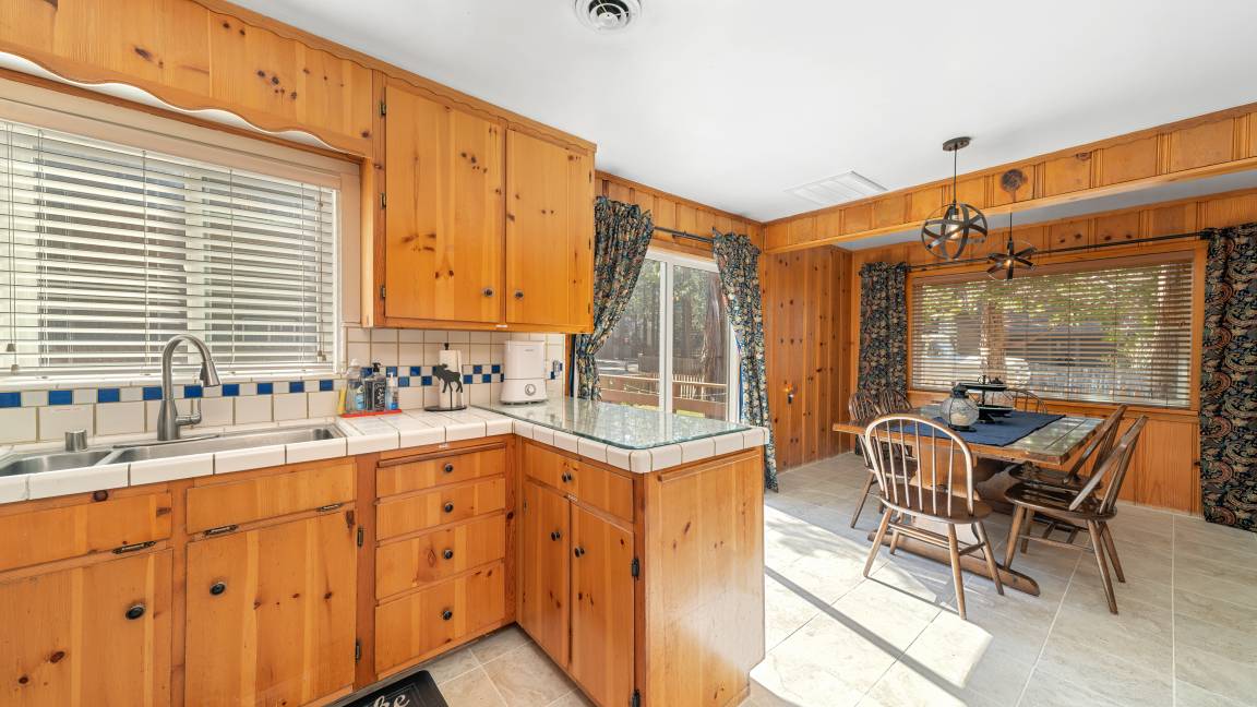 151 M² House ∙ 4 Bedrooms ∙ 8 Guests - South Lake Tahoe, CA
