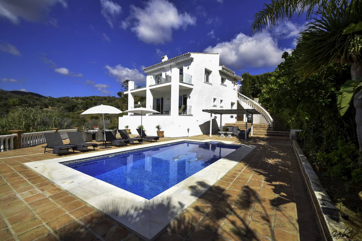 220 M² Villa ∙ 4 Habitaciones ∙ 8 Huéspedes - Marbella