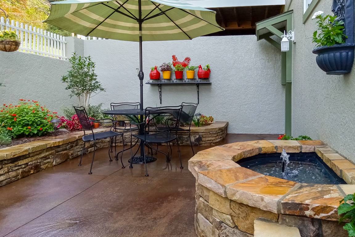 58 M² Apartment ∙ 1 Bedroom ∙ 2 Guests - Saluda, NC