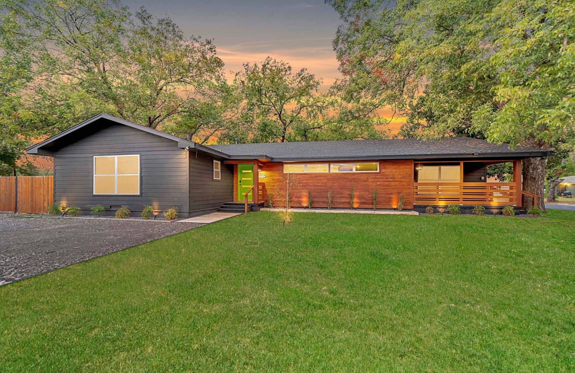 House ∙ 5 Bedrooms ∙ 14 Guests - Waco, TX