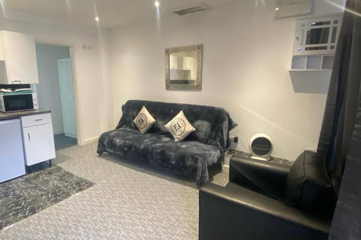 55 M² Apartment ∙ 3 Bedrooms ∙ 6 Guests - South Wales
