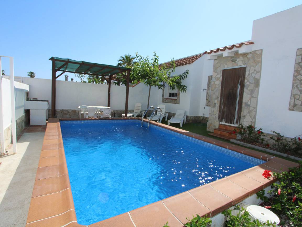 80 M² Casa Rural ∙ 2 Habitaciones ∙ 4 Huéspedes - Catalonia