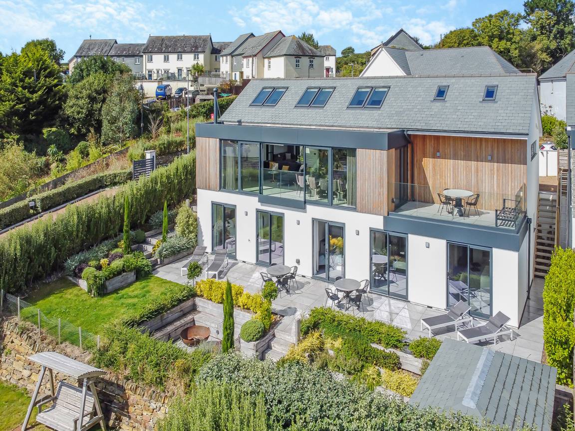 Cottage ∙ 5 Bedrooms ∙ 10 Guests - St Mawes