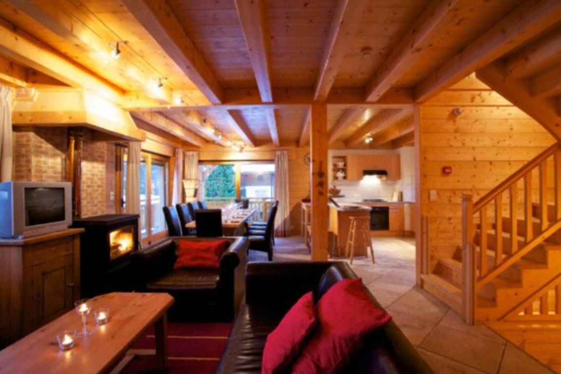250 M² Chalet ∙ 5 Bedrooms ∙ 10 Guests - Morzine