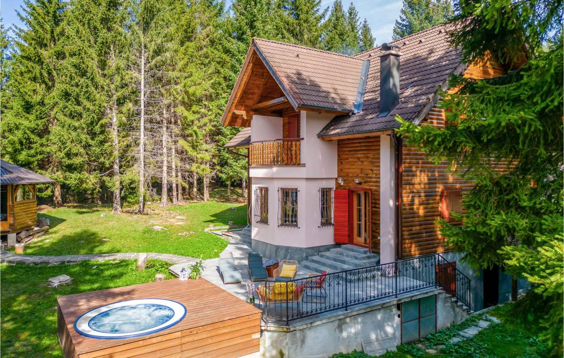 230 M² House ∙ 4 Bedrooms ∙ 8 Guests - Croatia