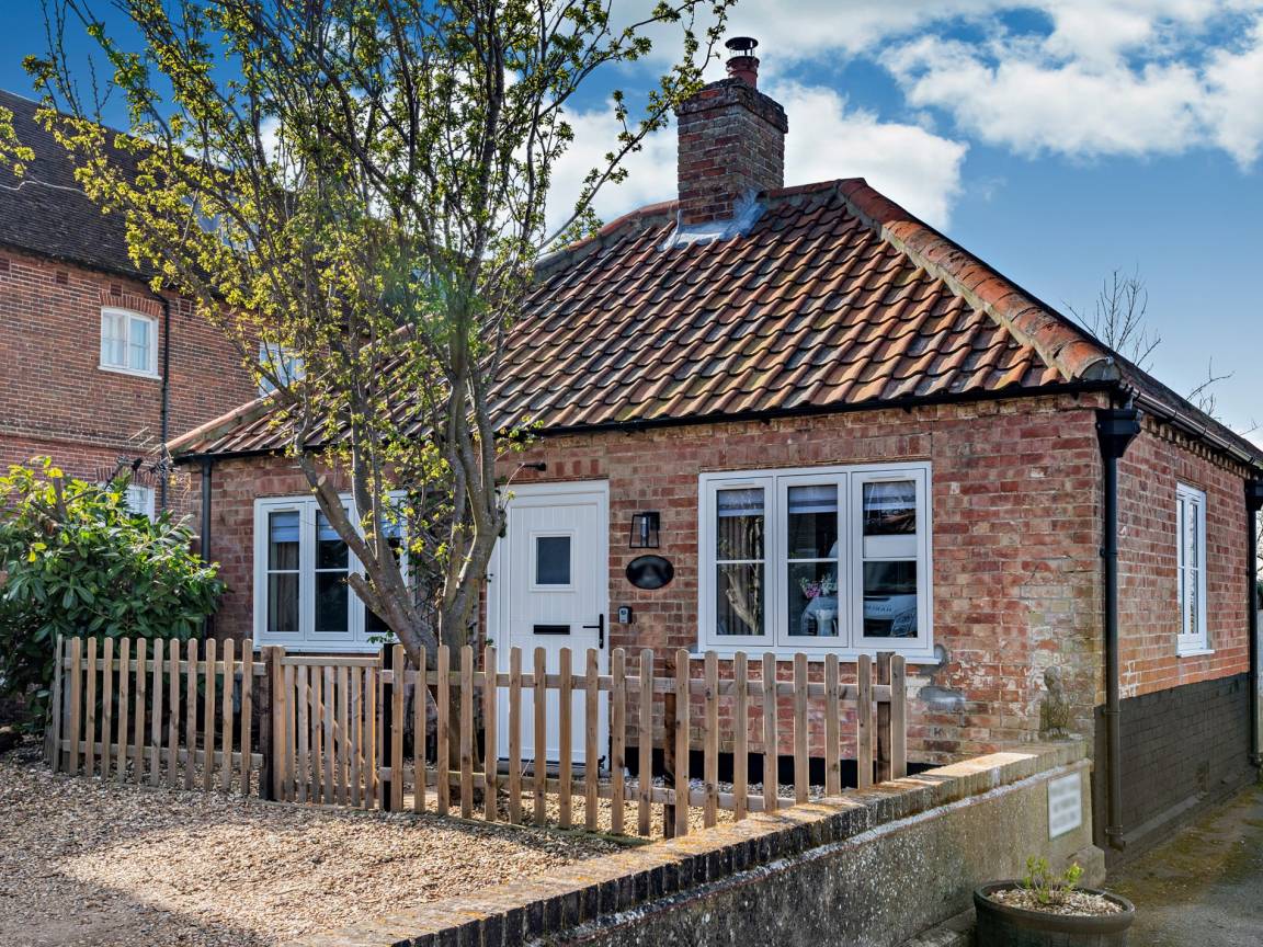 Cottage ∙ 1 Bedroom ∙ 2 Guests - Beccles