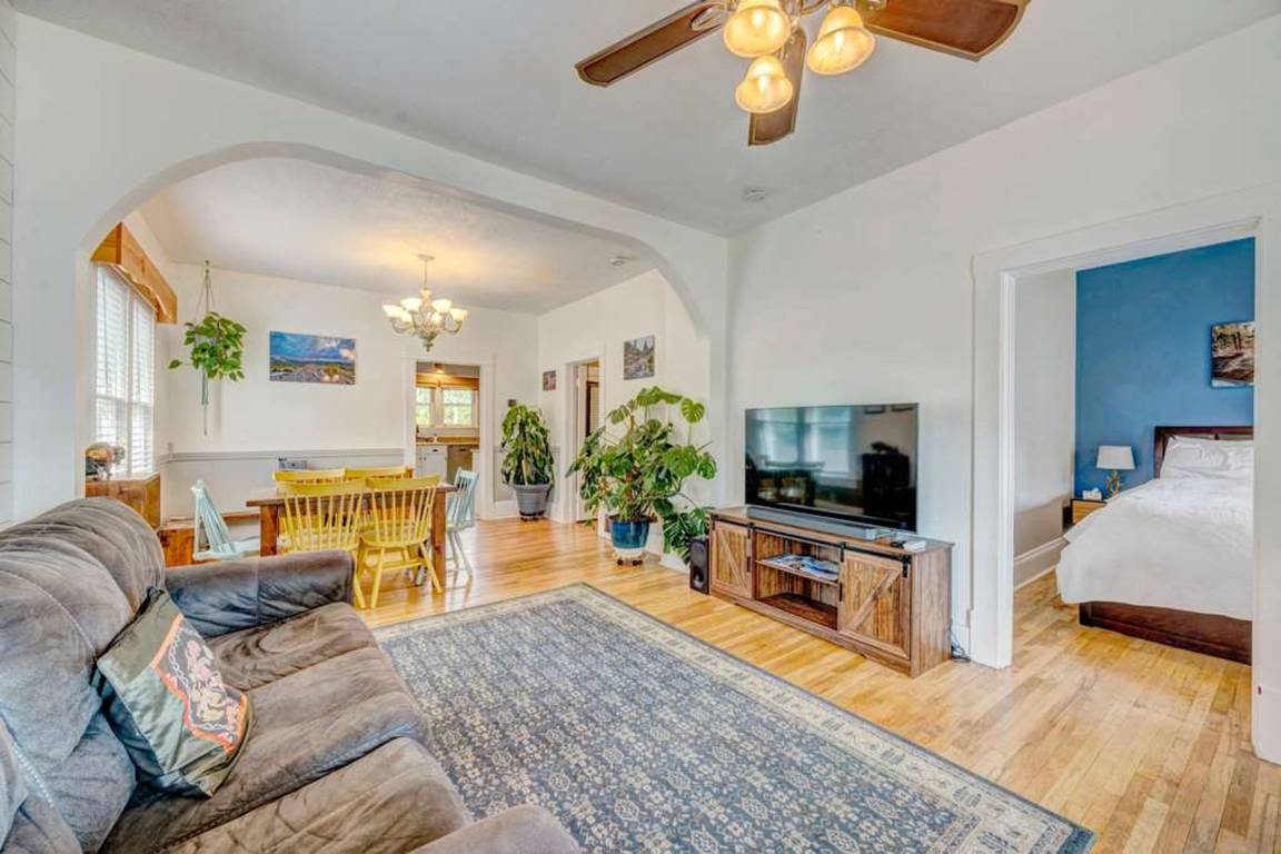House ∙ 2 Bedrooms ∙ 6 Guests - Sheridan, WY