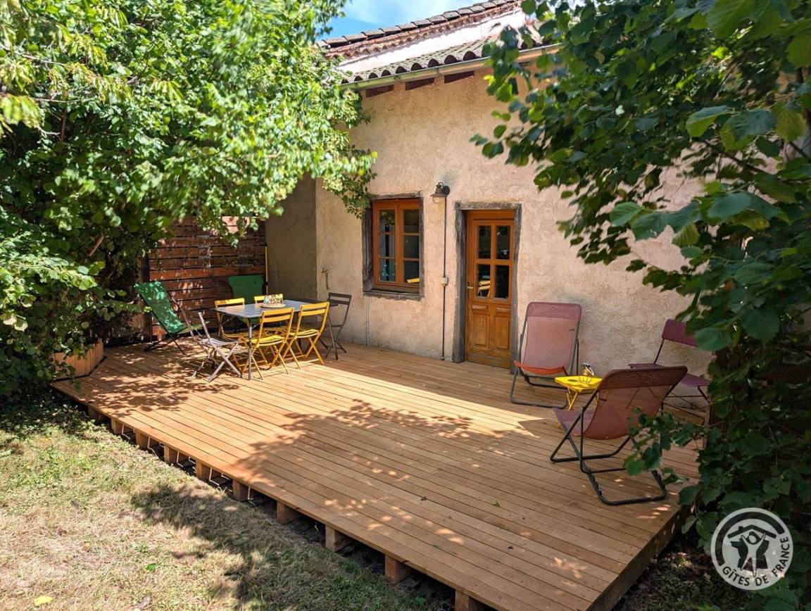 104 M² Gîte ∙ 3 Chambres ∙ 6 Personnes - Rhône