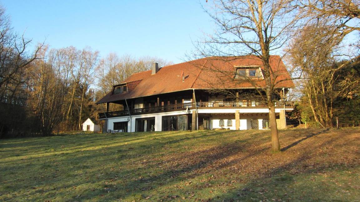 140 M² Apartment ∙ 1 Bedroom ∙ 4 Guests - Hachenburg