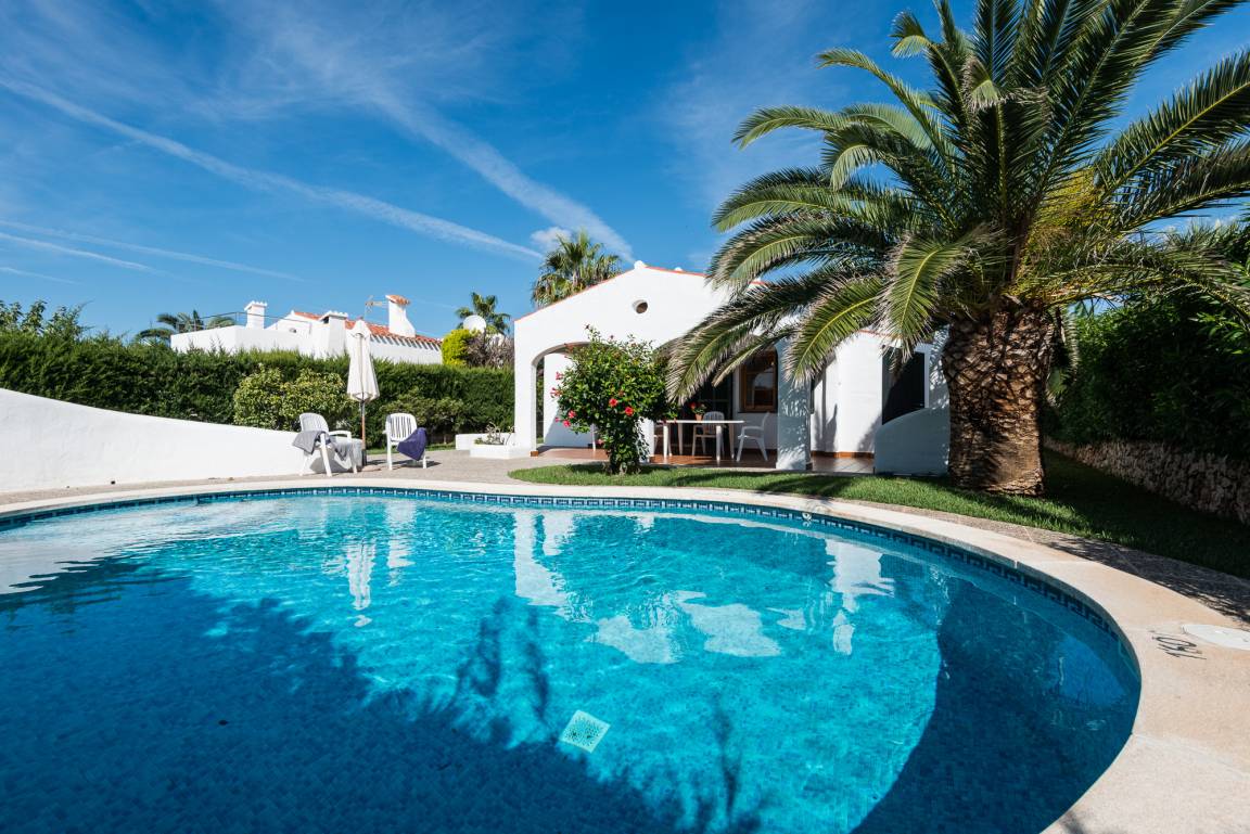 137 M² Villa ∙ 3 Bedrooms ∙ 5 Guests - Cala en Bosc
