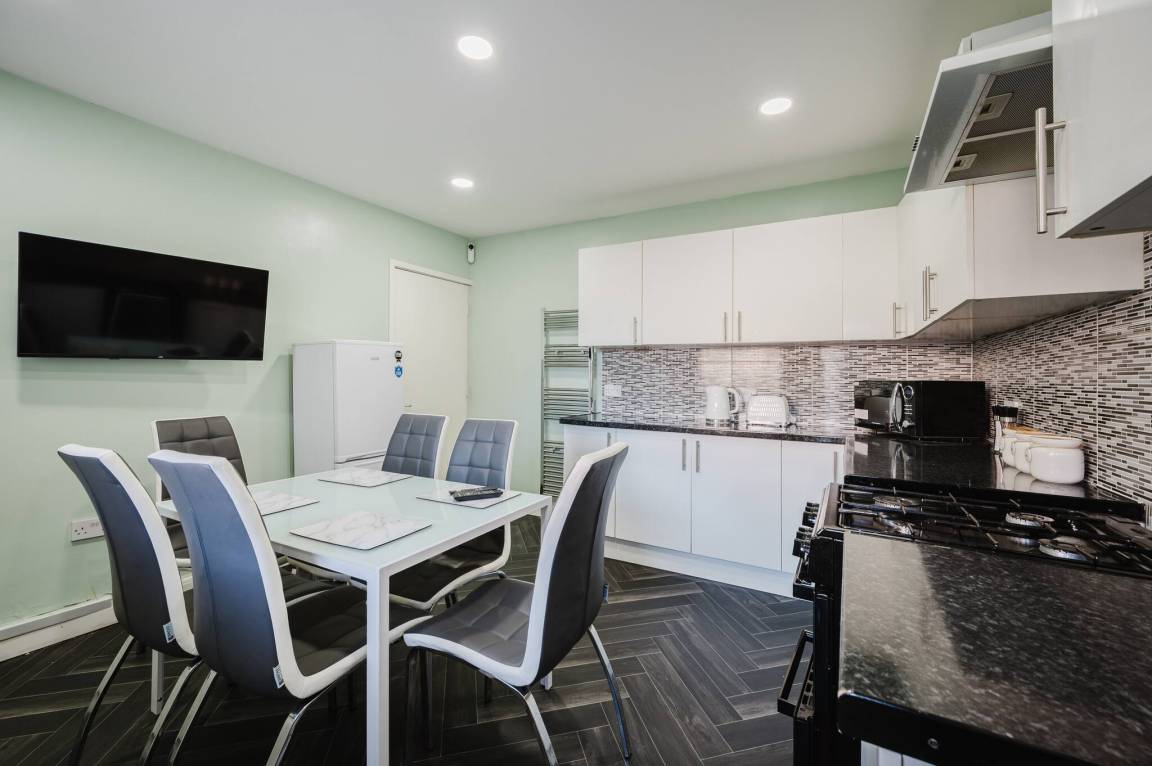 177 M² Ferienhaus ∙ 6 Schlafzimmer ∙ 10 Gäste - 맨체스터