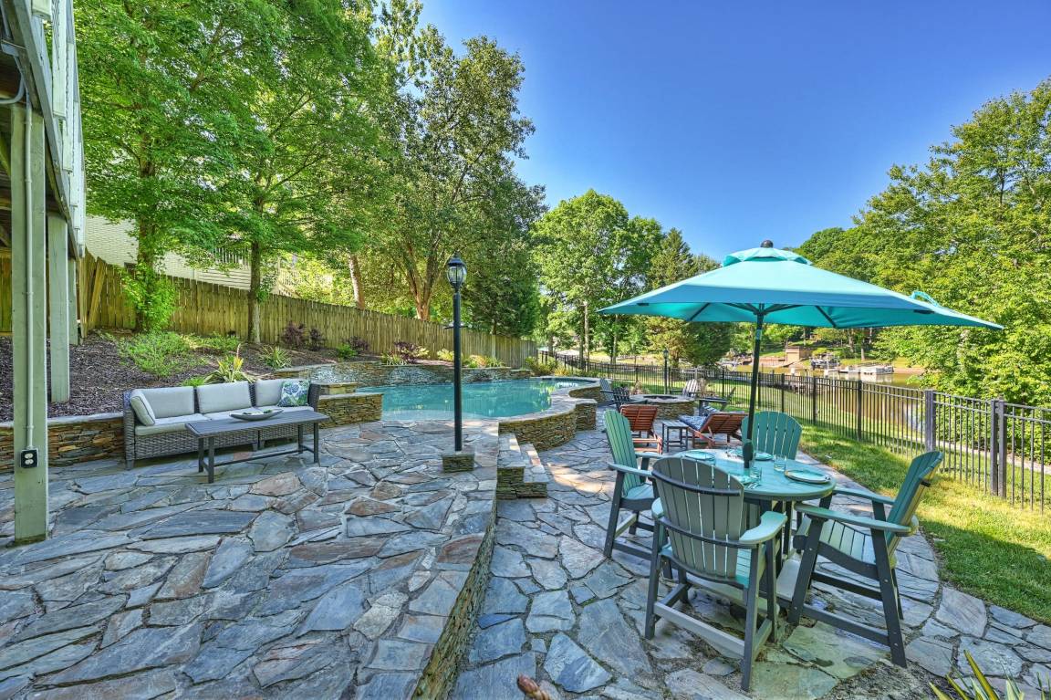 293 M² House ∙ 4 Bedrooms ∙ 12 Guests - Mooresville, NC