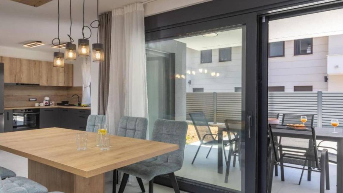 120 M² Apartamento ∙ 3 Habitaciones ∙ 7 Huéspedes - Cres