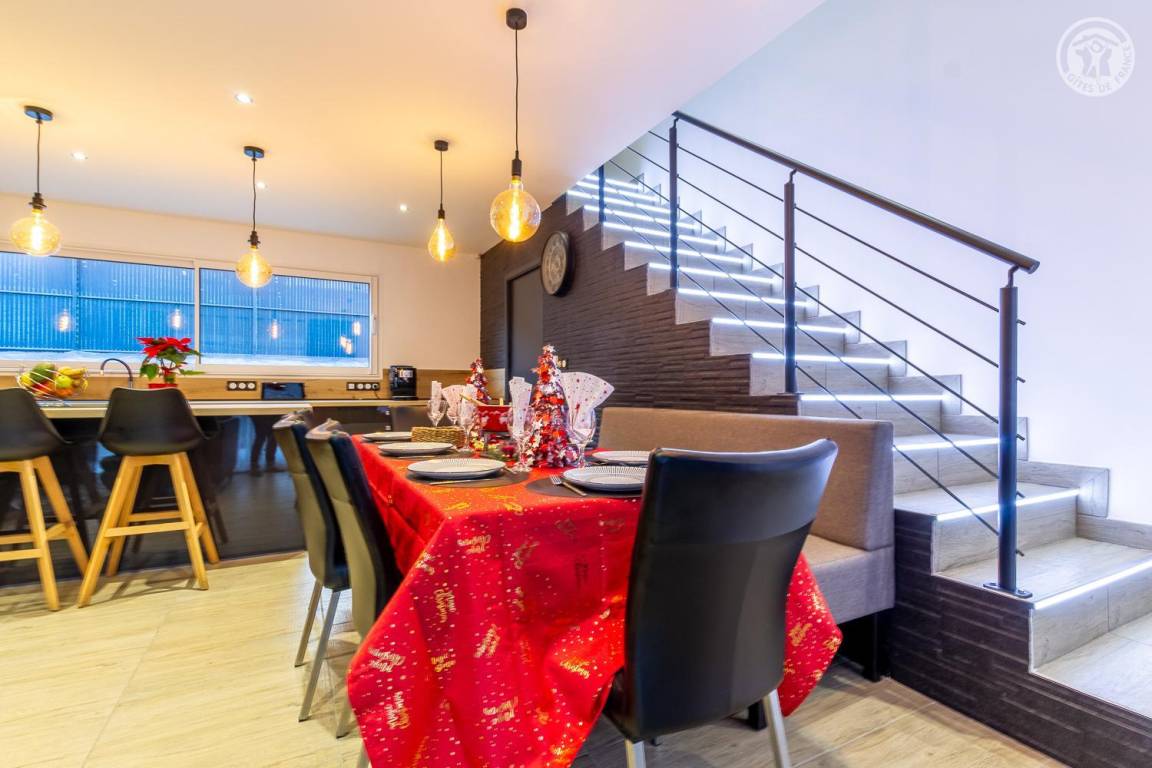 144 M² Gîte ∙ 4 Chambres ∙ 8 Personnes - Aigueblanche