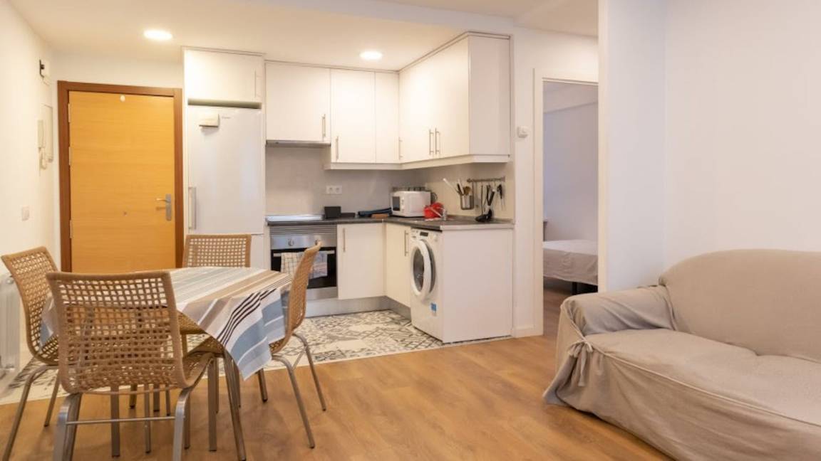 77 M² Apartamento ∙ 3 Habitaciones ∙ 4 Huéspedes - Majadahonda