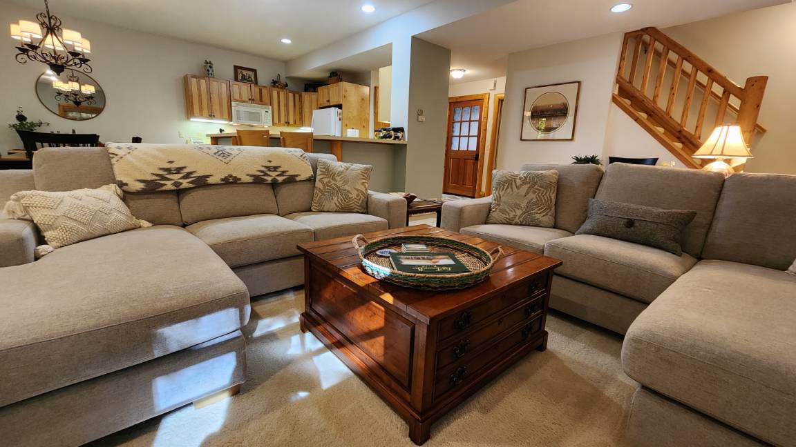 177 M² Condo ∙ 3 Bedrooms ∙ 8 Guests - Petoskey, MI