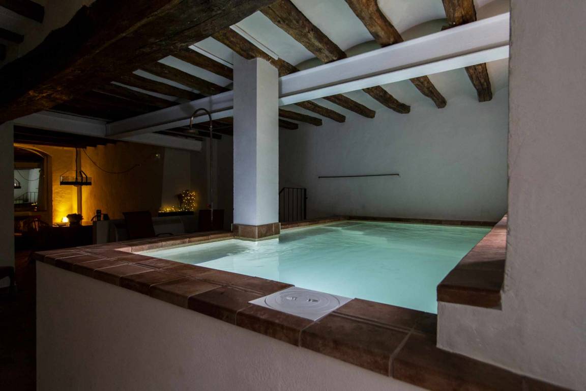45 M² Apartment ∙ 1 Bedroom ∙ 4 Guests - Girona