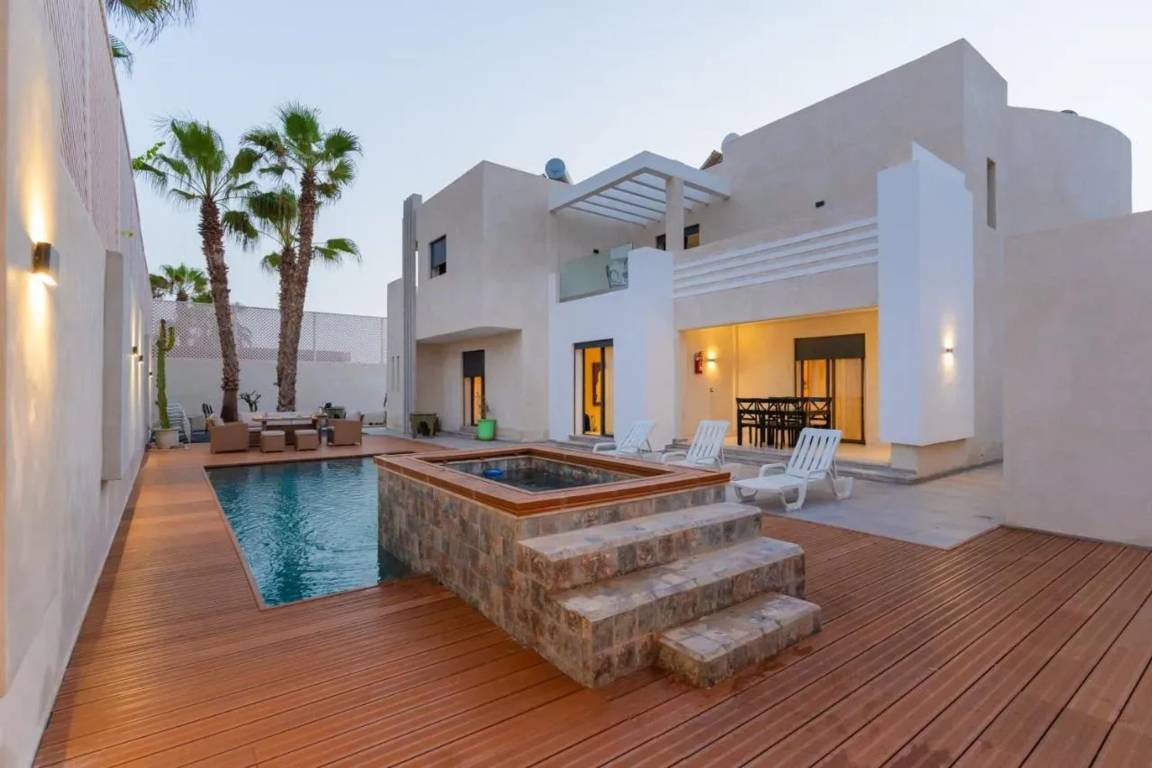 715 M² Villa ∙ 6 Chambres ∙ 12 Personnes - Mirleft