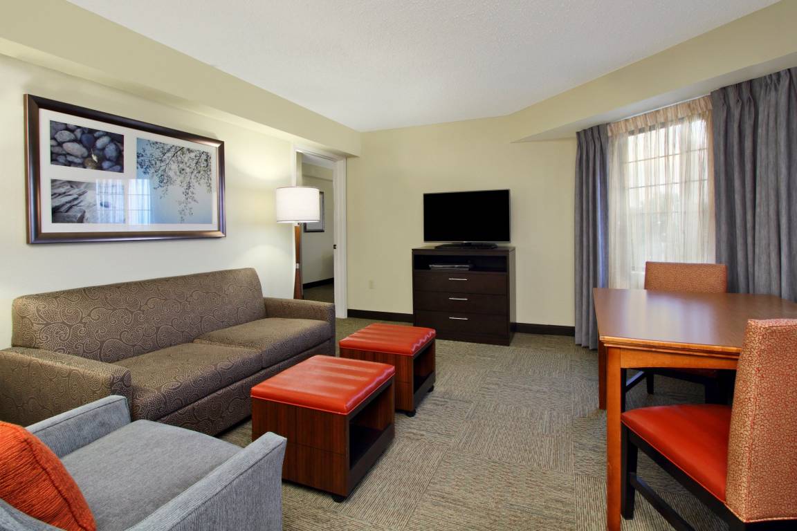 Condo ∙ 1 Bedroom ∙ 4 Guests - Fairfax, VA