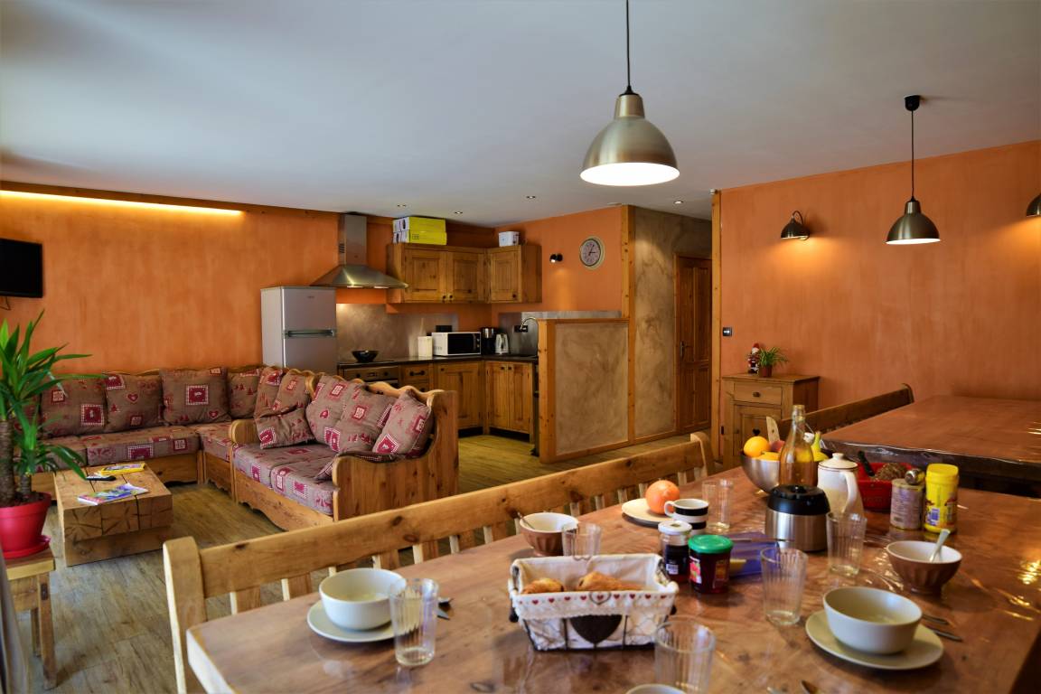 117 M² Appartement ∙ 4 Chambres ∙ 14 Personnes - Isère
