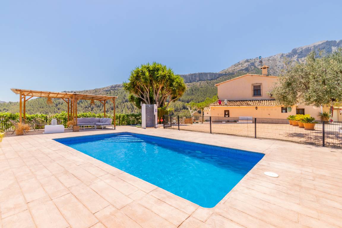 300 M² House ∙ 7 Bedrooms ∙ 16 Guests - Altea