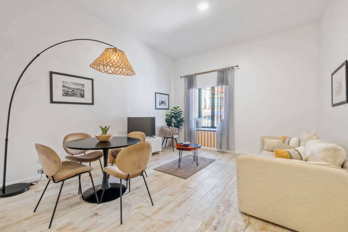 64 M² Apartamento ∙ 1 Habitación ∙ 4 Huéspedes - Monte