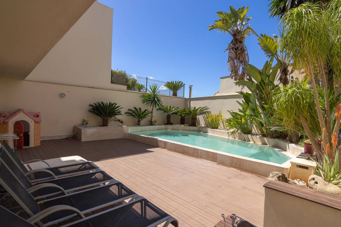 280 M² Ferienhaus ∙ 4 Schlafzimmer ∙ 8 Gäste - Muro