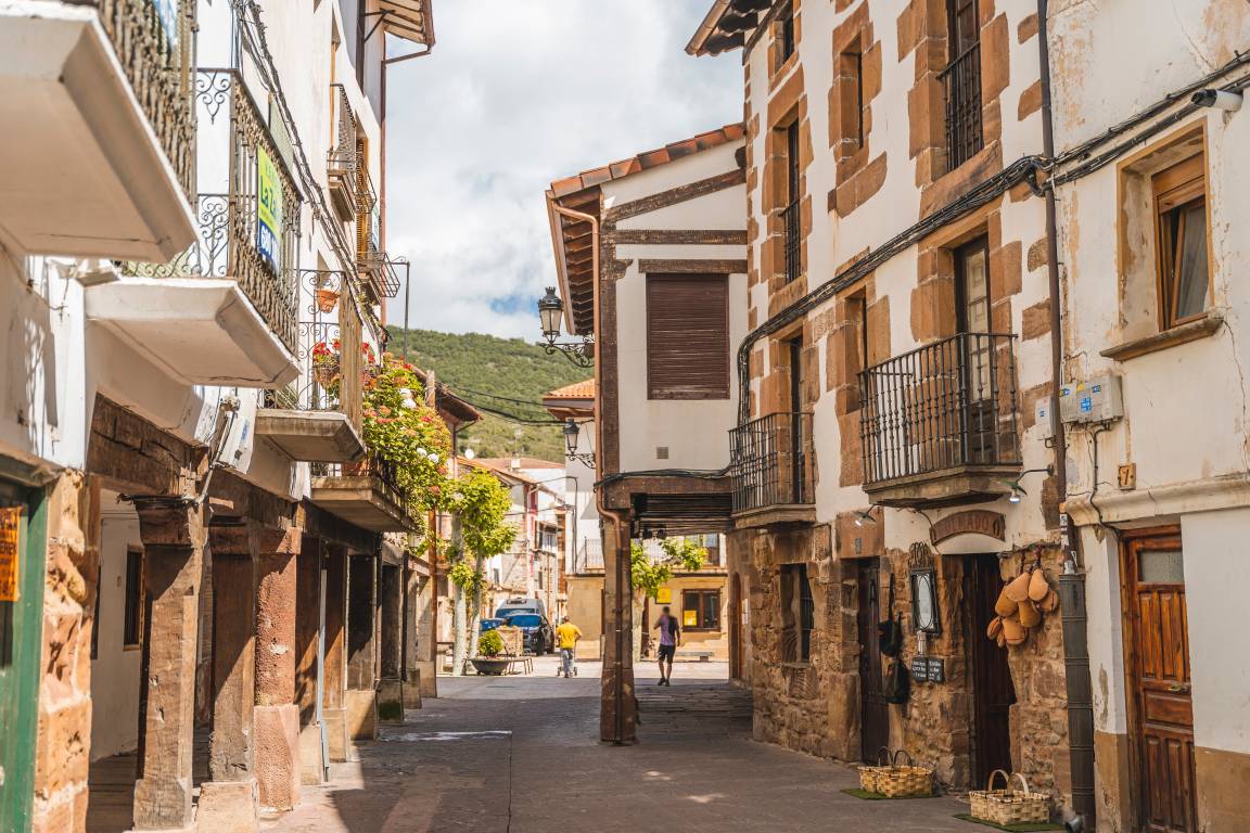 45 M² Studio Flat ∙ 1 Bedroom ∙ 4 Guests - Ezcaray