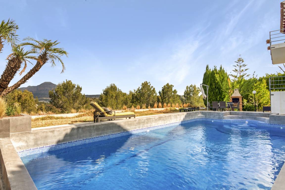100 M² Apartamento ∙ 2 Habitaciones ∙ 4 Huéspedes - Jávea