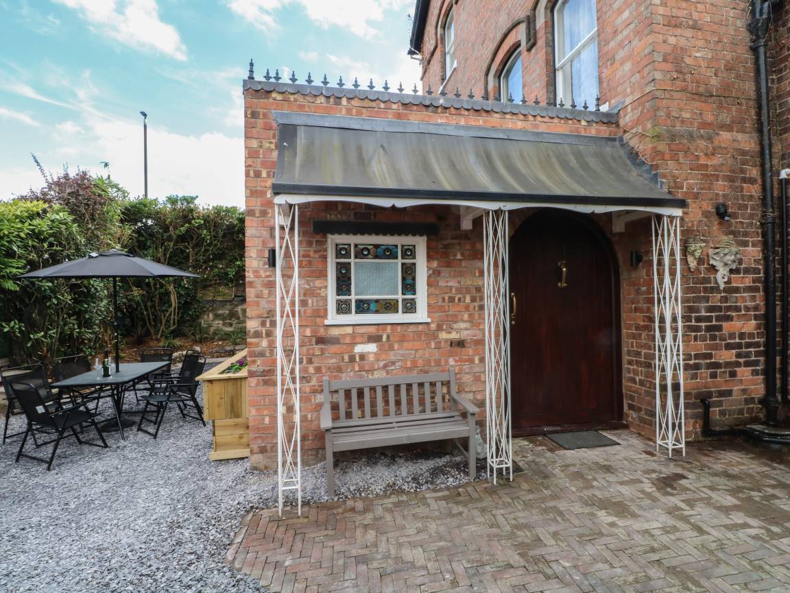 Cottage ∙ 2 Bedrooms ∙ 4 Guests - Whitchurch