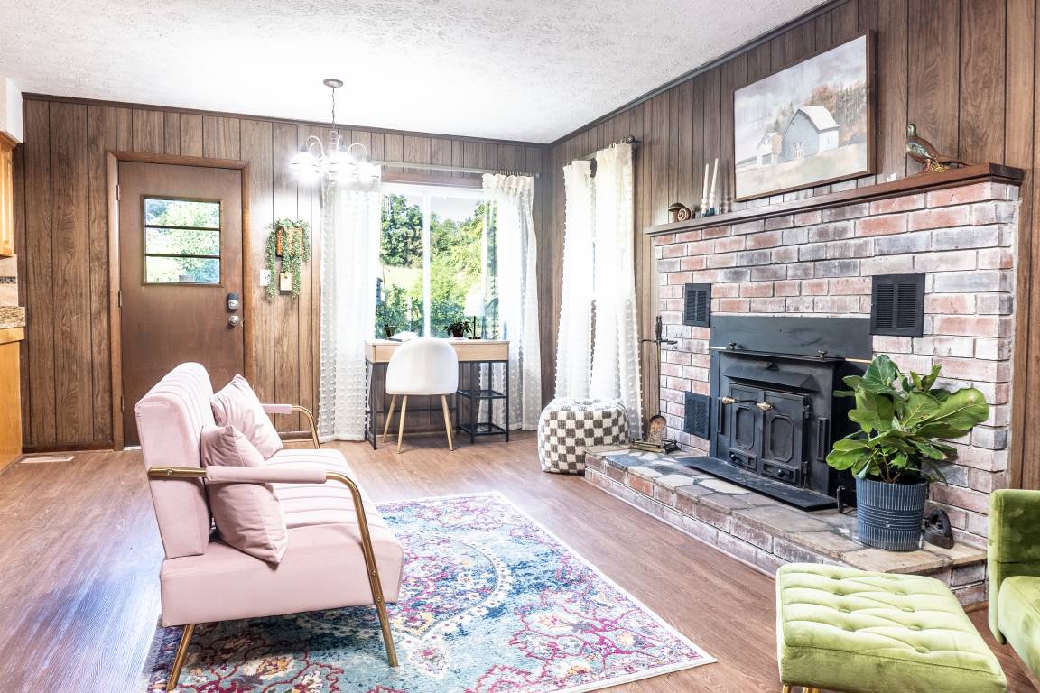 130 M² Farmhouse ∙ 2 Bedrooms ∙ 8 Guests - Johnson City, TN