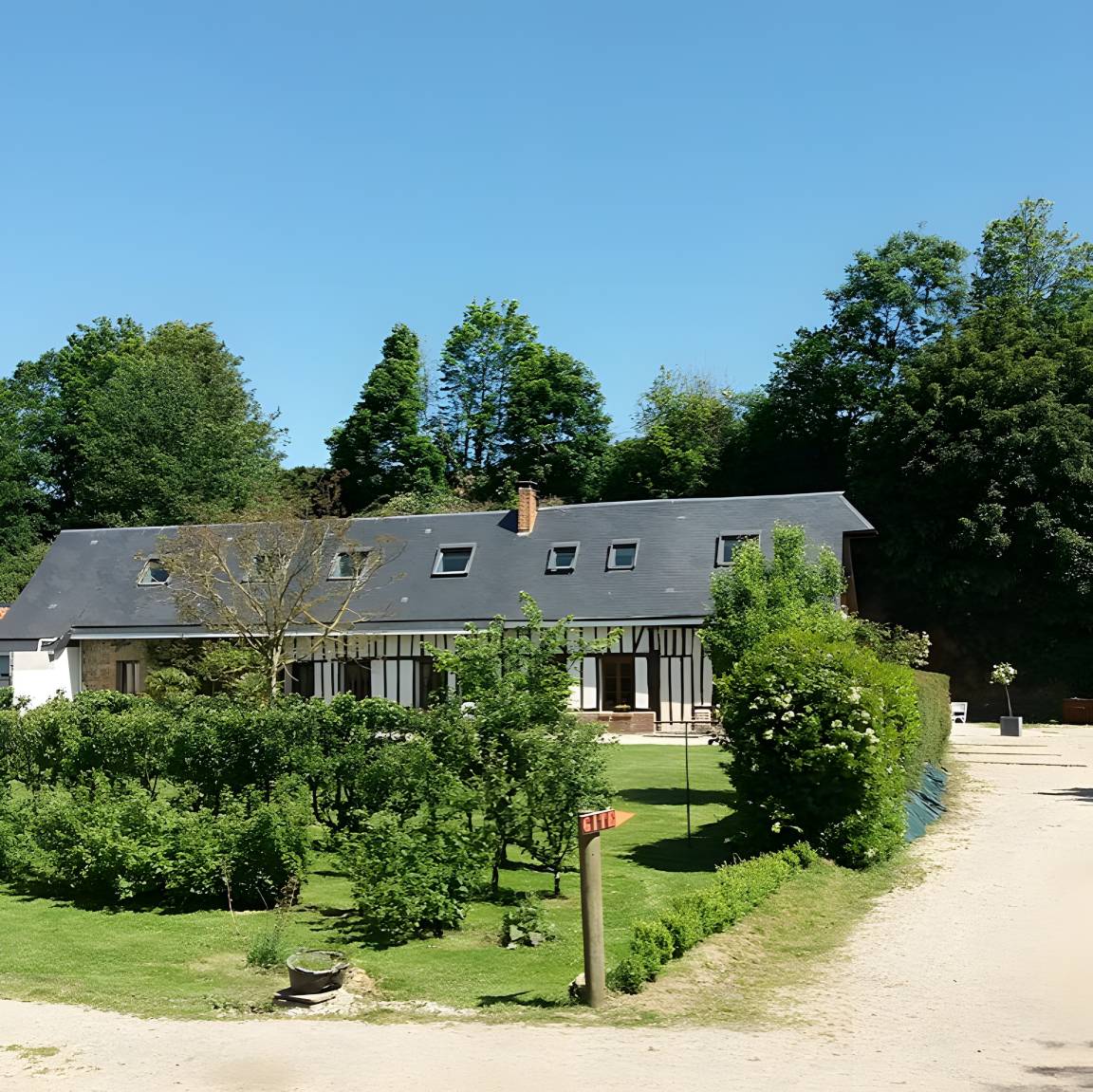 350 M² Casa ∙ 9 Quartos ∙ 29 Hóspedes - Normandie