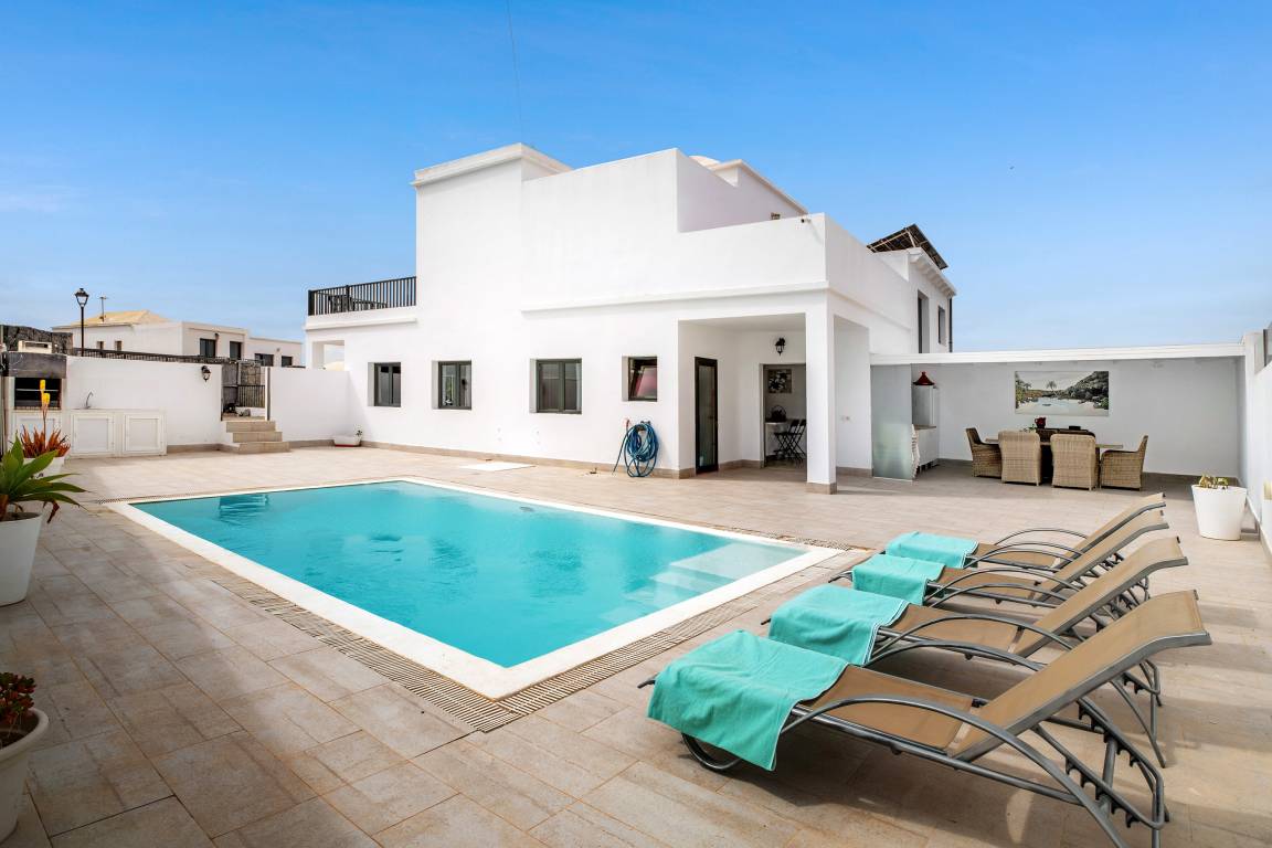 78 M² House ∙ 3 Bedrooms ∙ 5 Guests - Costa Teguise