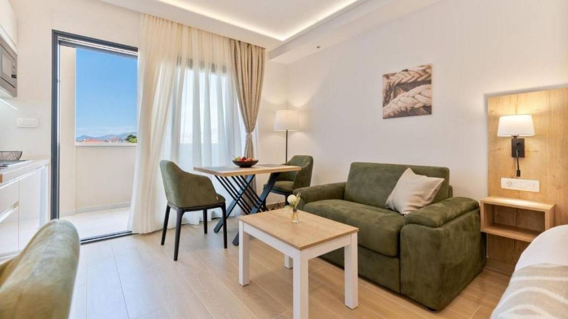 32 M² Hôtel ∙ 1 Chambre ∙ 3 Personnes - Makarska