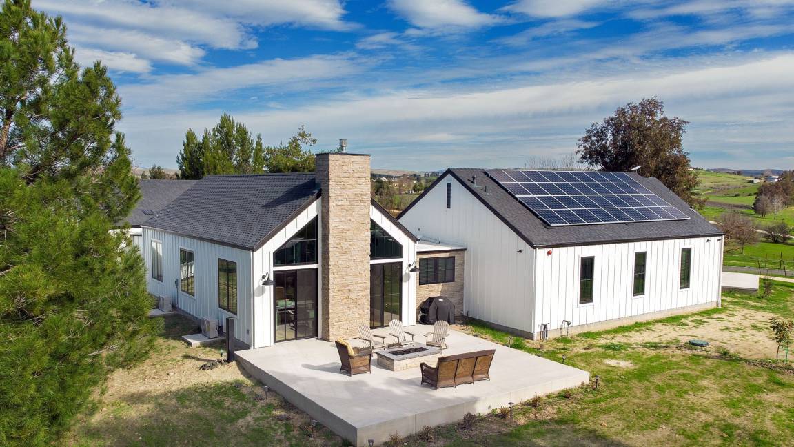 House ∙ 2 Bedrooms ∙ 6 Guests - San Miguel, CA